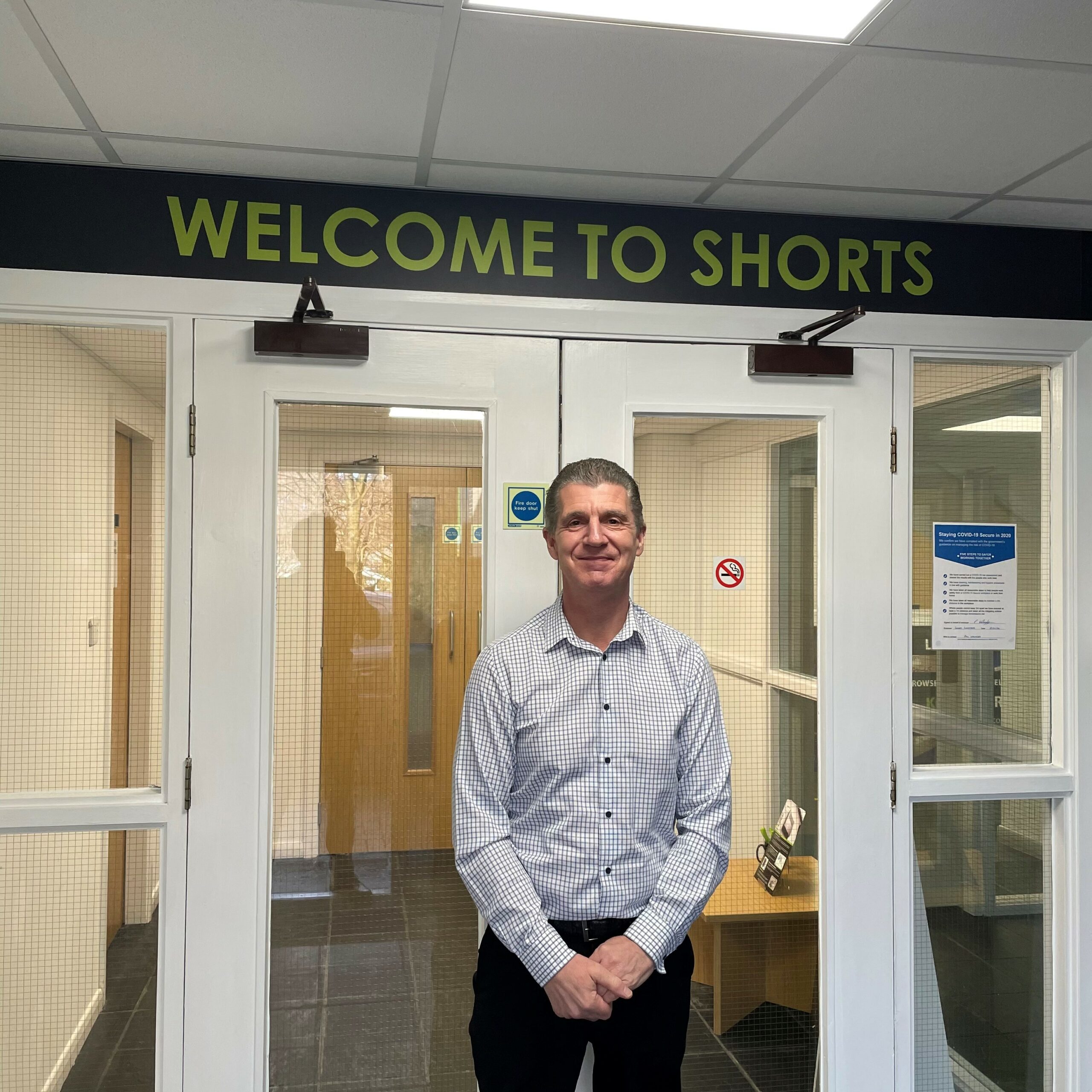 Gary Neale - Welcome to Shorts - Shorts Lifts